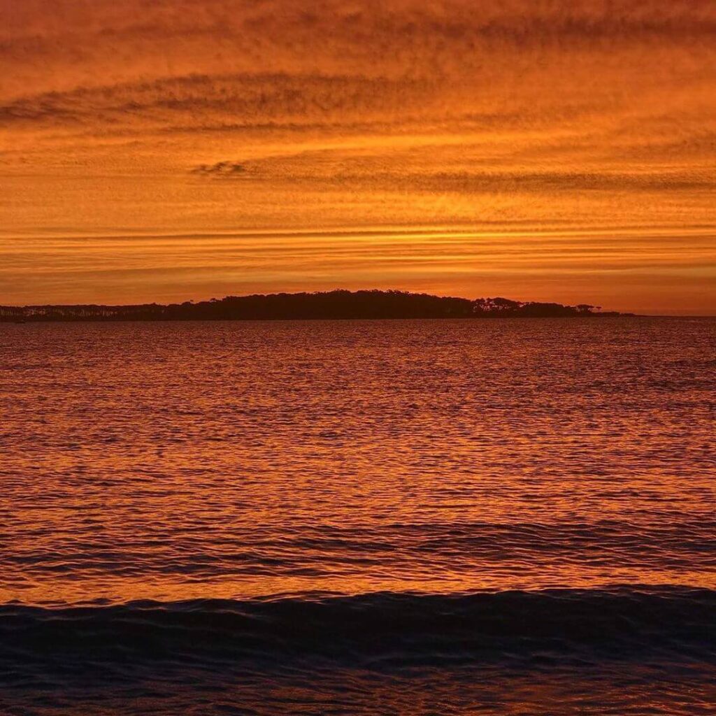 ⇨ Playa Mansa